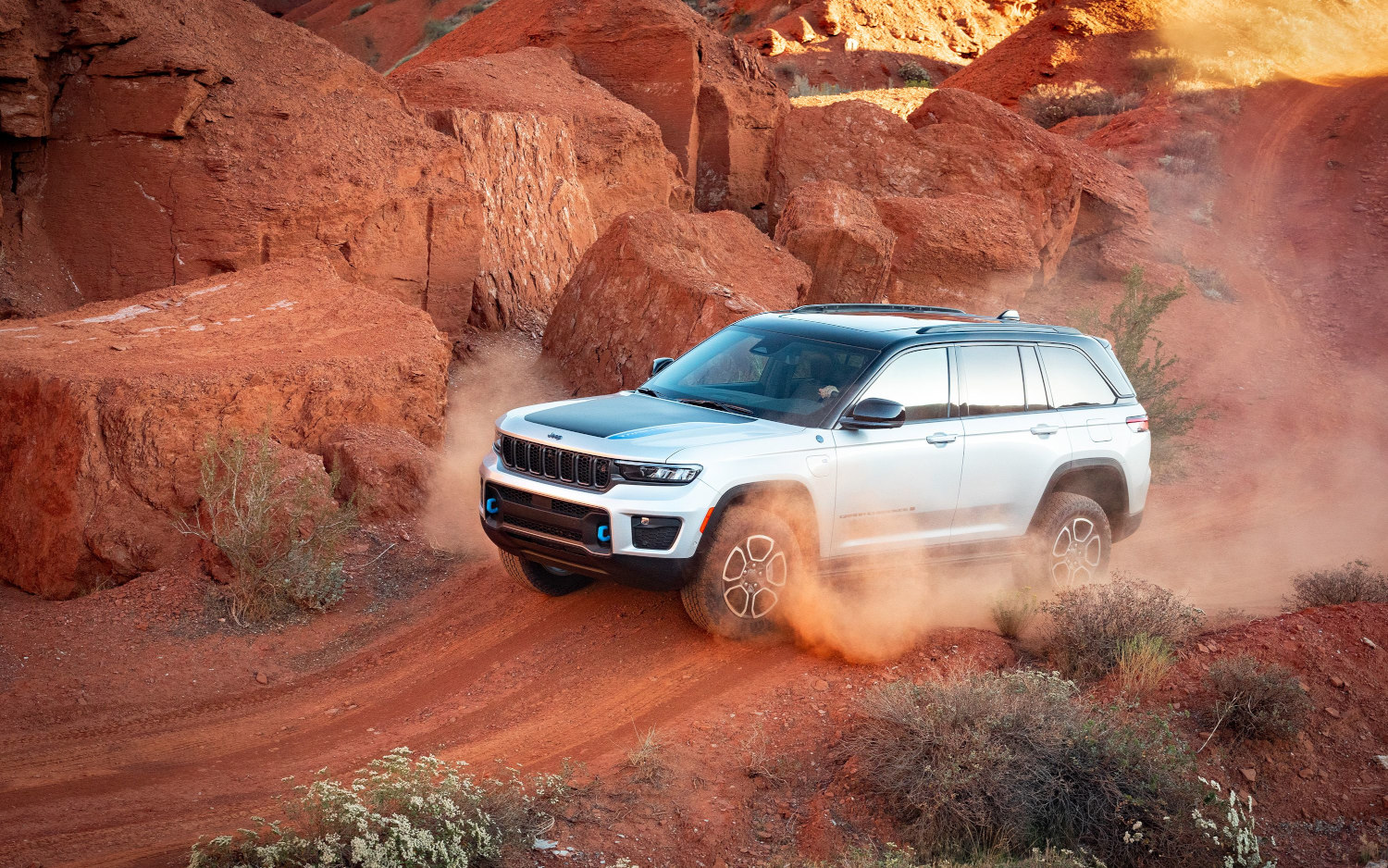 Jeep Grand Cherokee Trailhawk 4xe 2022 | SUV Drive